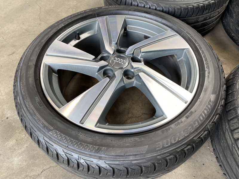 18 inch originele velgen Audi Q2 215 50 18 81A601025G - www ...