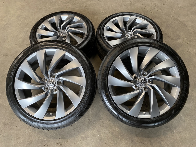 DEMO SET 19 inch originele Rosario velgen + zomerbanden Volkswagen ...