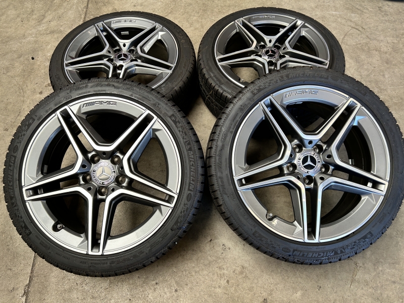 18 inch originele AMG velgen + winterbanden Mercedes A35 A45 AMG ...